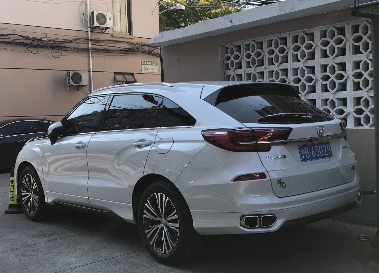 Honda Avancier technical specifications and fuel economy